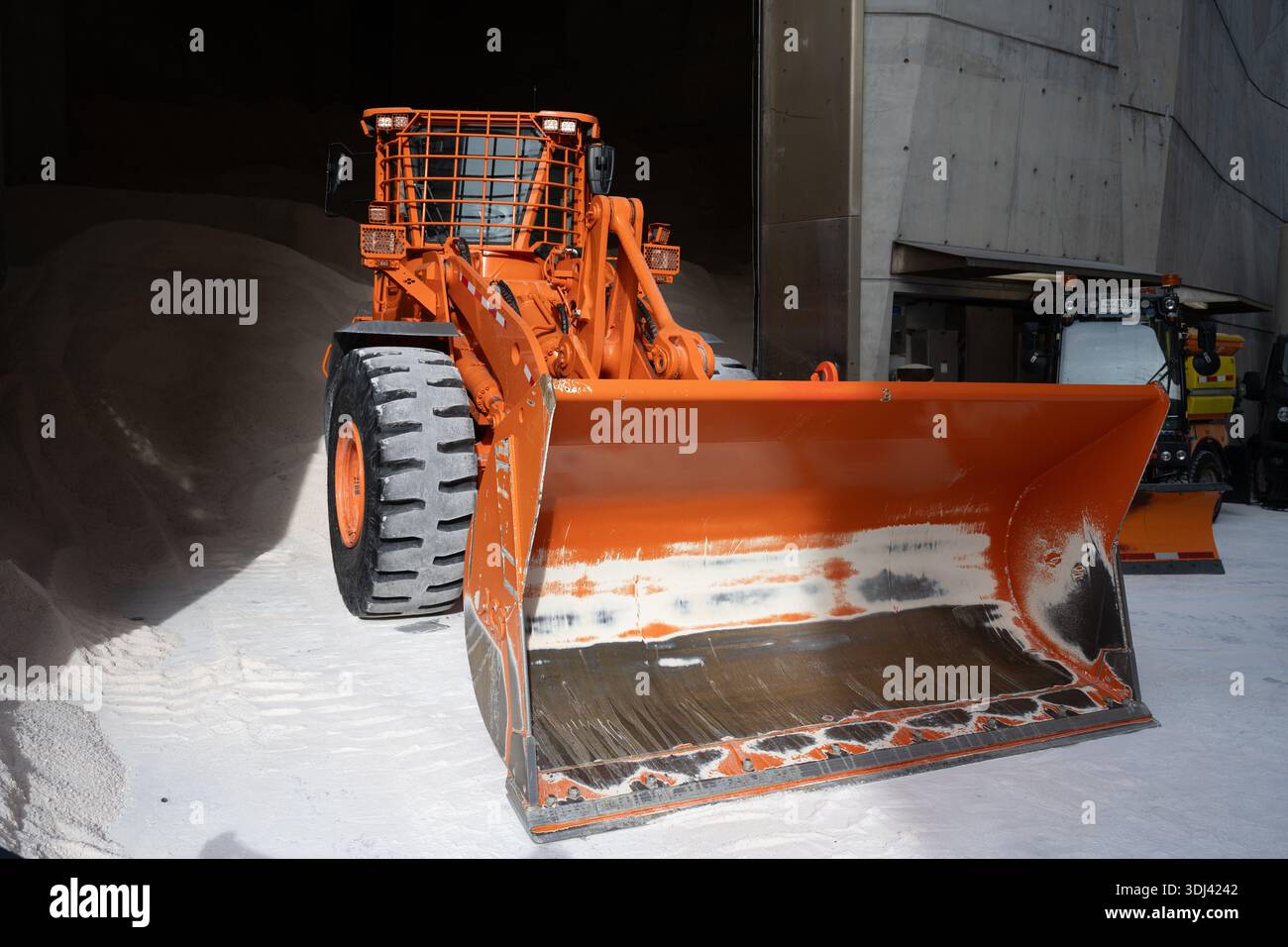 Photo by: NDZ/STAR MAX/IPx 2026 1/24/26 A front-end loader at the ...