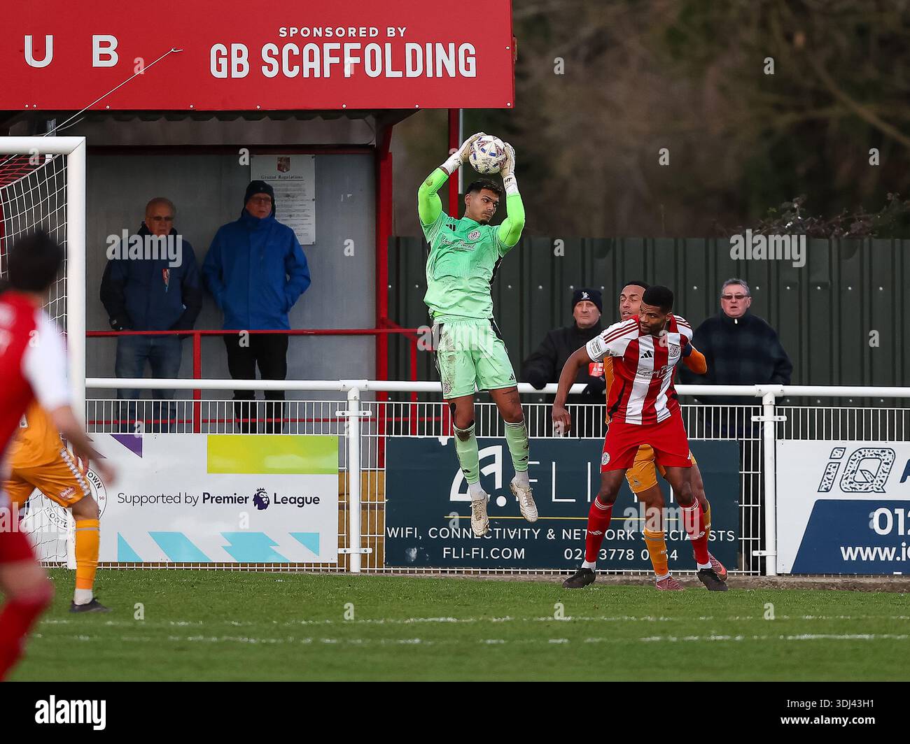 BRACKLEY, ENGLAND - JANUARY 24: Cameron Gregory of Brackley Town ...