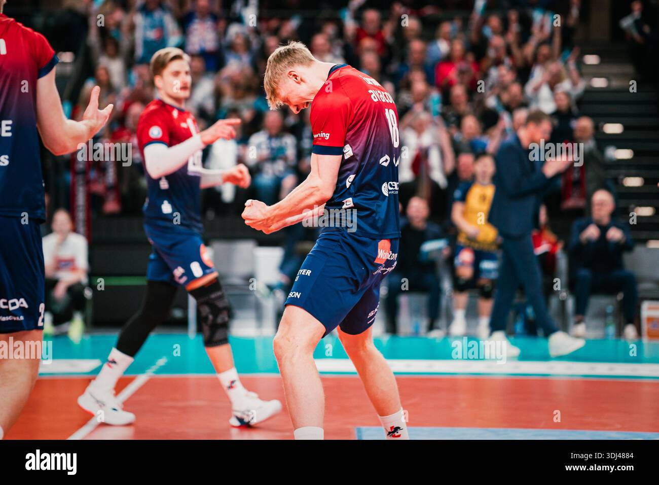 Axel Larsen (SVG Lüneburg, 18) celebrates; Volleyball Bundesliga ...