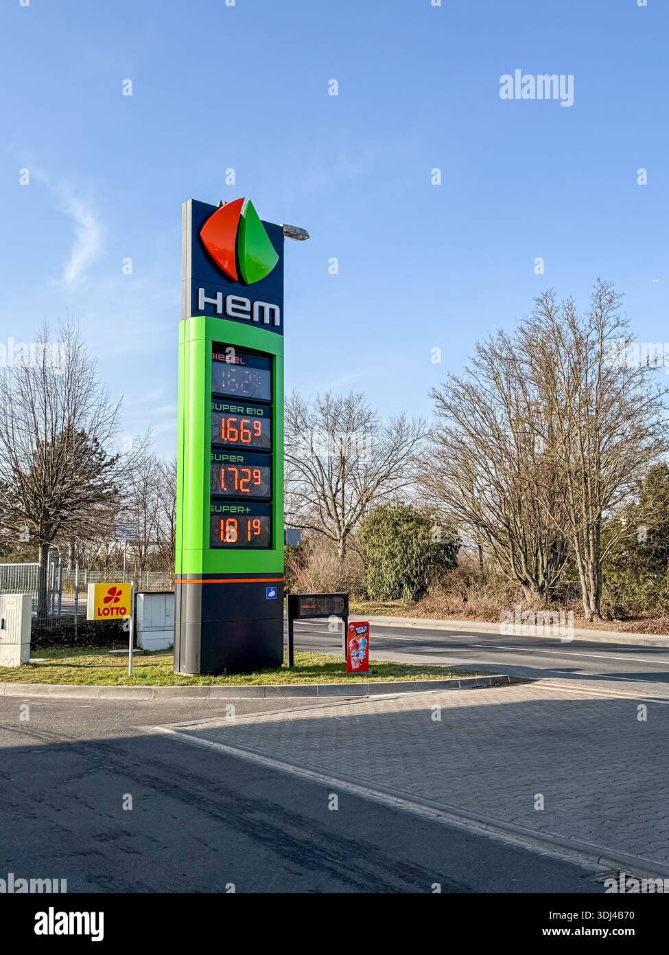 Fuel prices 2026 hi-res stock photography and images - Alamy