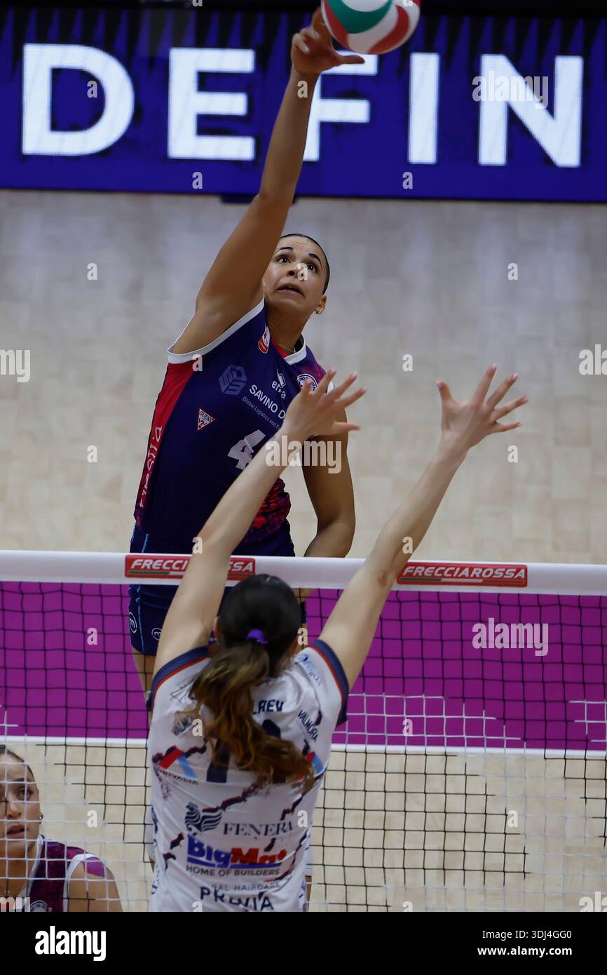 Avery Skinner #4 of Savino Del Bene Scandicci spikes the ball during ...