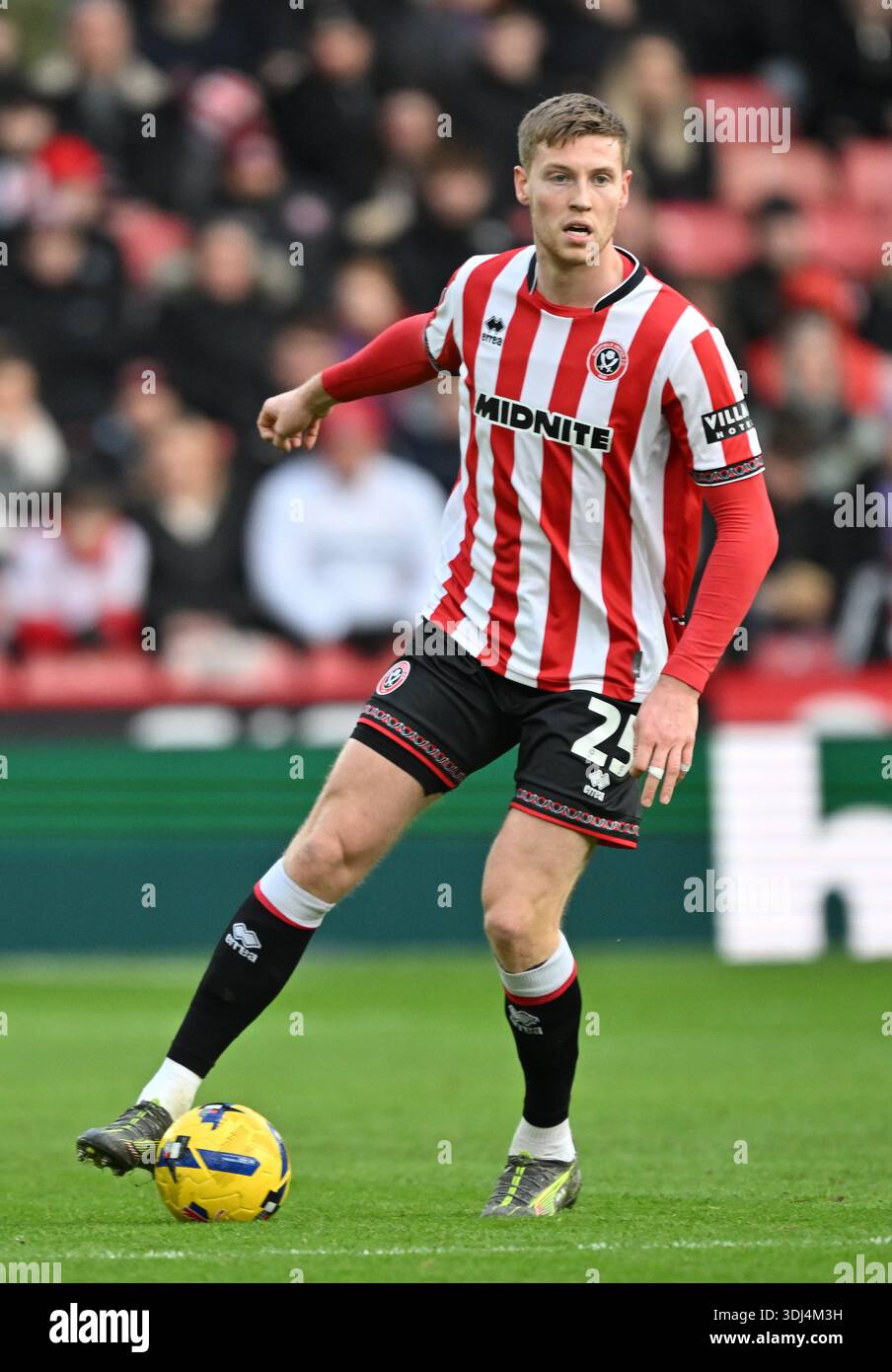 Sheffield United's Mark McGuiness during the Sky Bet Championship match ...
