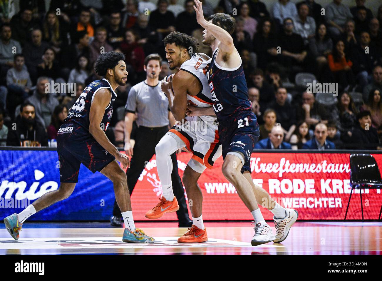 Limburg's Jalen Blackmon, Leuven's Tylan Anderson and Limburg's ...