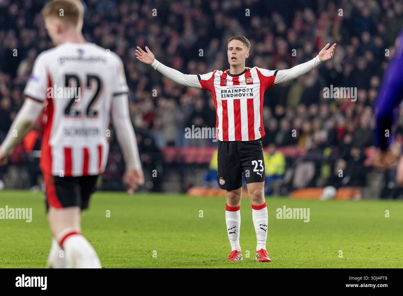EINDHOVEN - Joey Veerman of PSV Eindhoven is upset during the Dutch ...