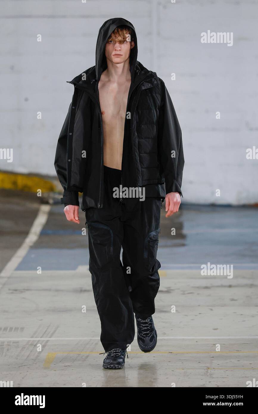 WHITE MOUNTAINEERING men Fall/Winter 2026-2027 runway during Paris ...