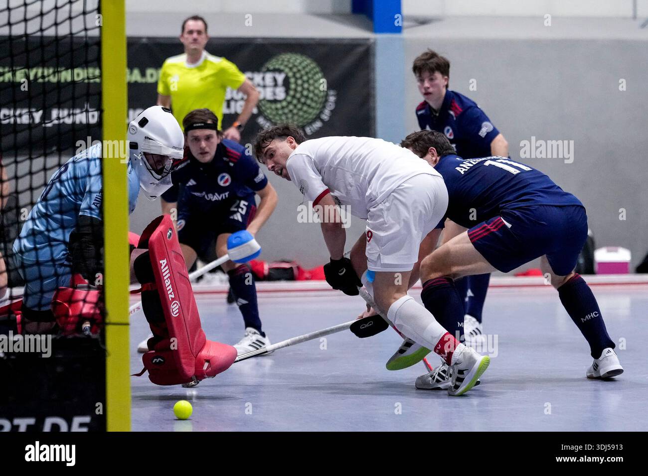 from left: Florian Simon (goalkeeper, MHC, 28), Moritz Himmler (MHC, 25 ...