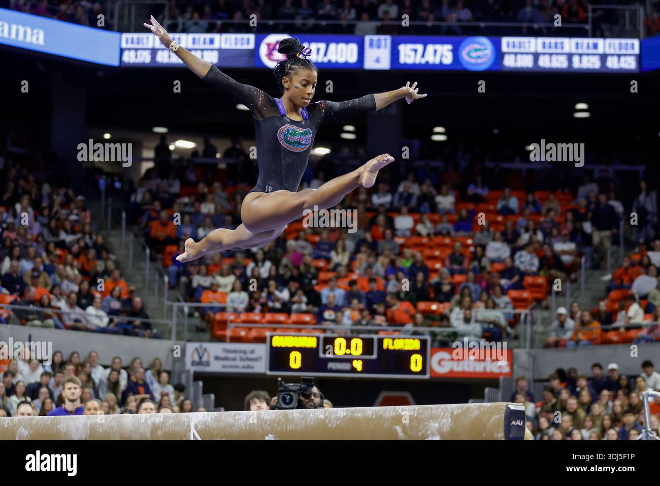 Florida's Alyssa Arana competes on the balance beam during an NCAA ...