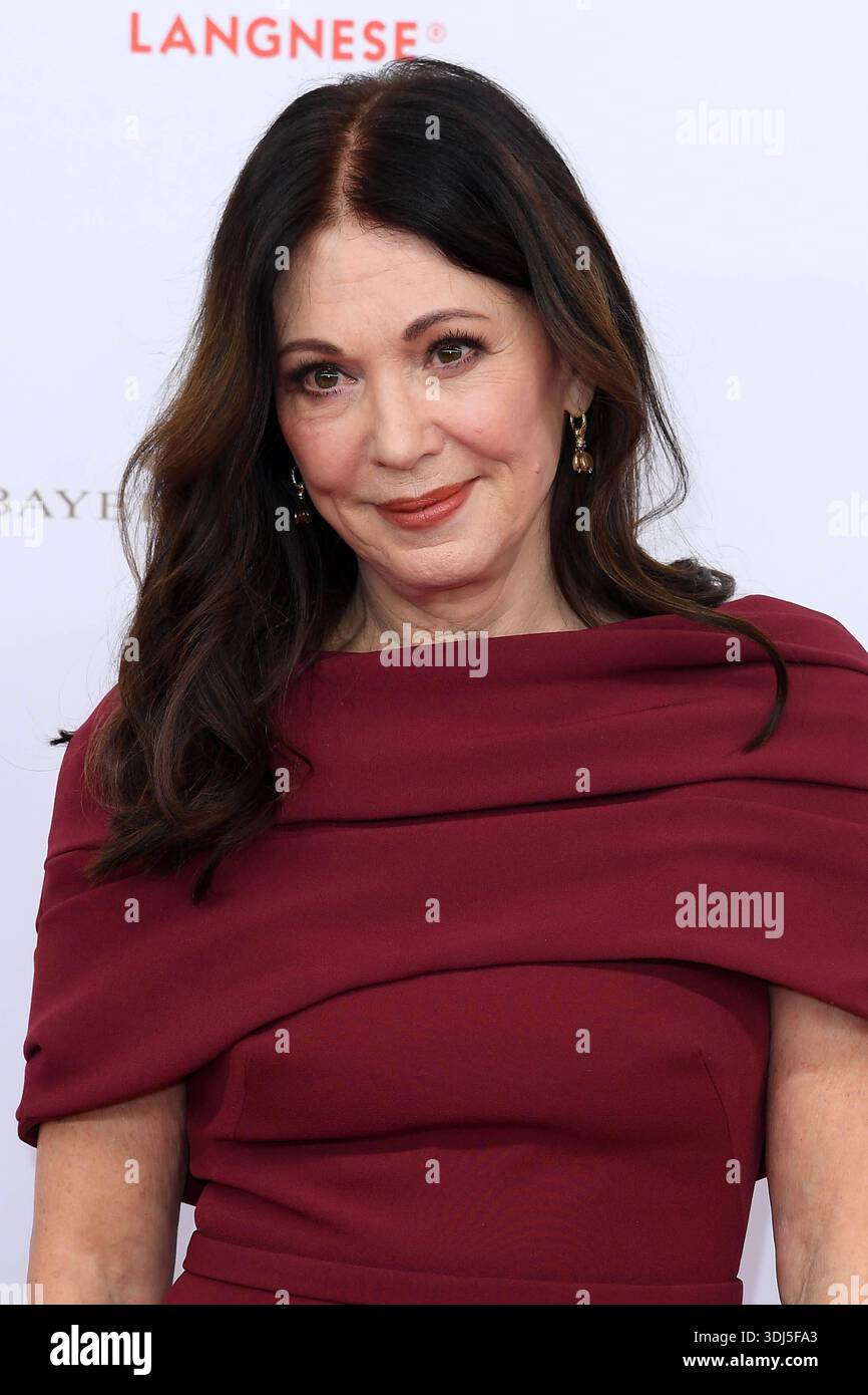Iris Berben - Portraits beim 50. DEUTSCHEN FILMBALL im Hotel ...