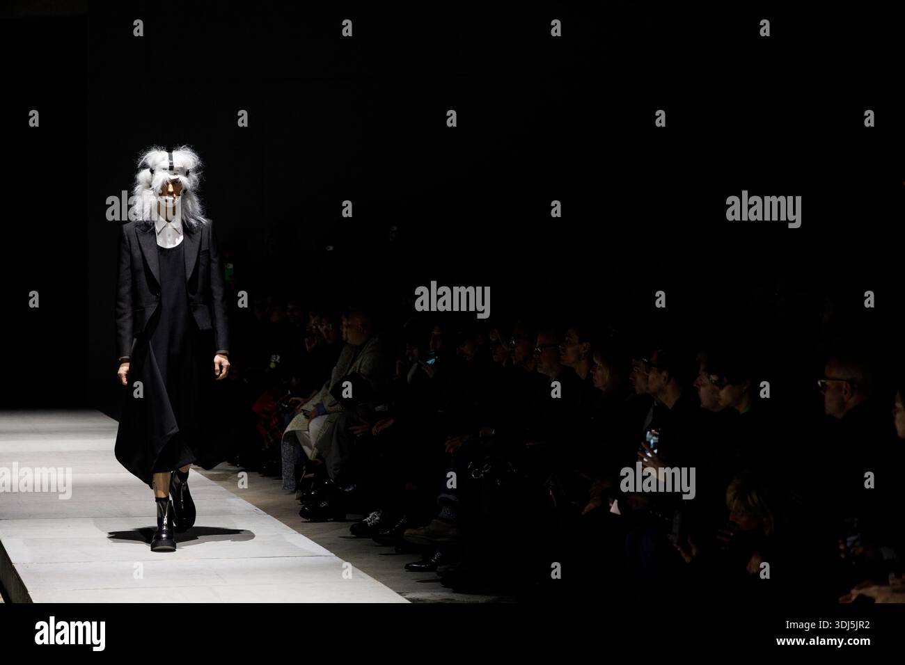 Paris, Frankreich. 23rd Jan, 2026. COMME DES GARváONS Fall/Winter 2026 ...