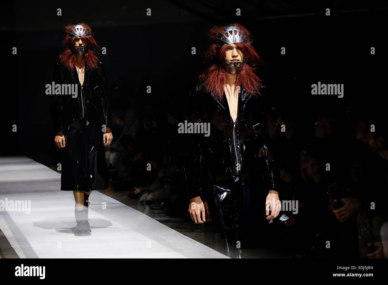 Paris, Frankreich. 23rd Jan, 2026. COMME DES GARváONS Fall/Winter 2026 ...