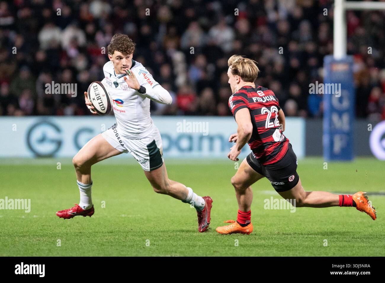 Gregoire Arfeuil of Pau during the Top 14 match between Toulouse and ...