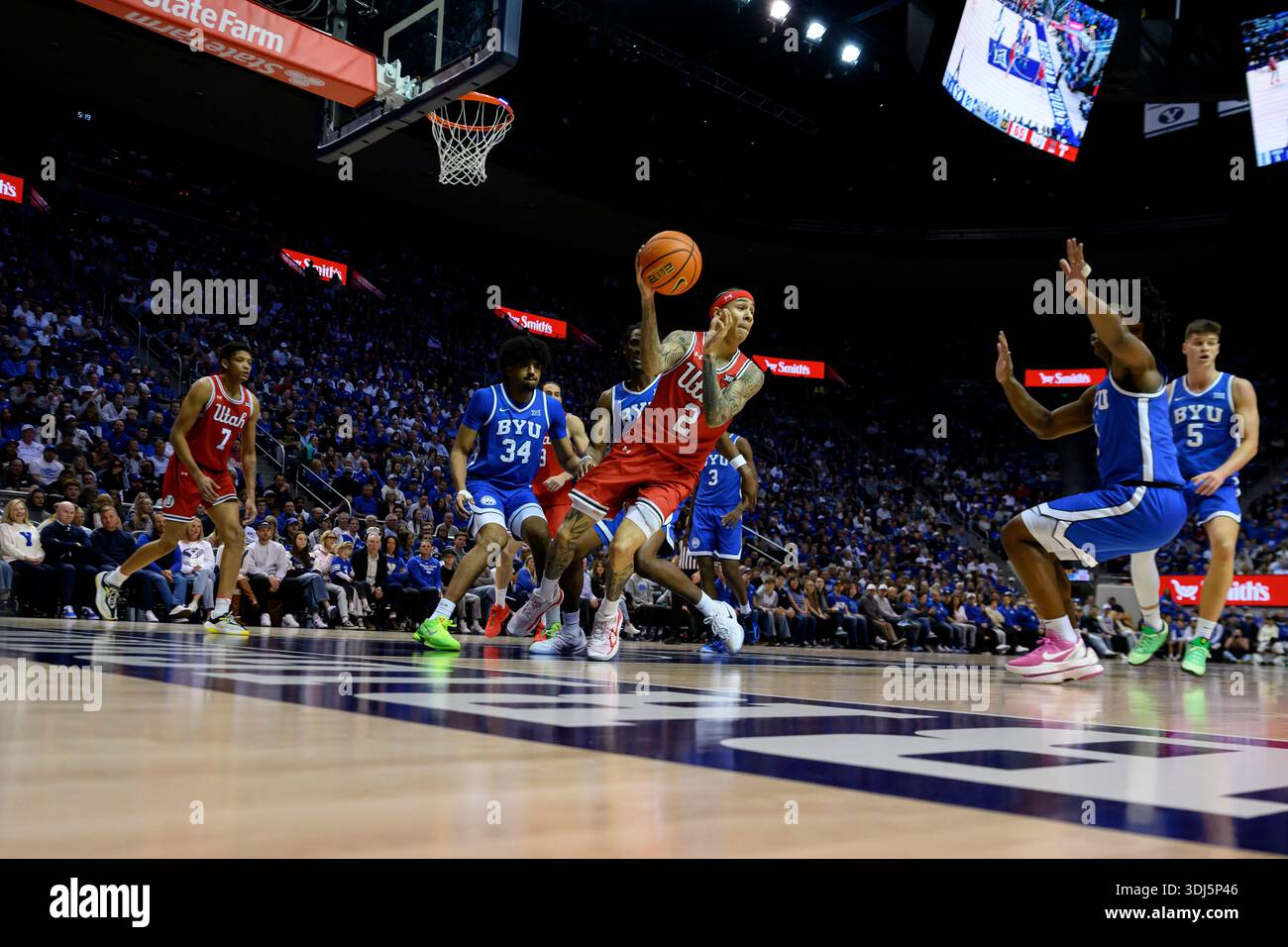 Utah guard Terrence Brown (2) looks to pass during the second half of ...