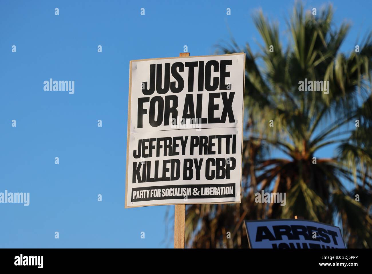 Justice for alex jeffrey pretti sign hi-res stock photography and ...