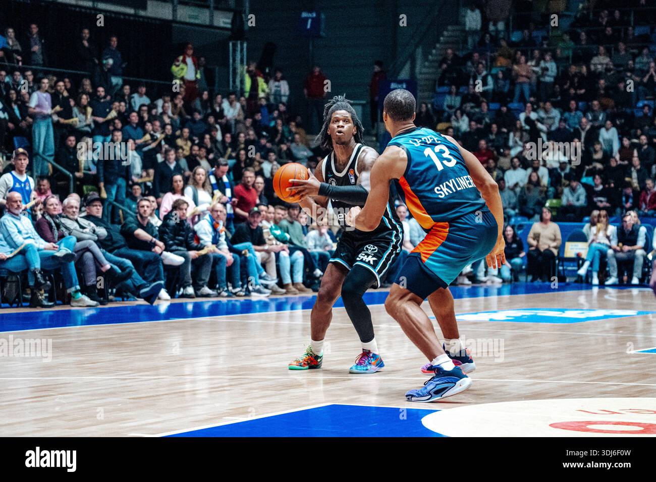 Leonard Thorpe Jr. (Veolia Towers Hamburg, #02), Jaedon LeDee ...