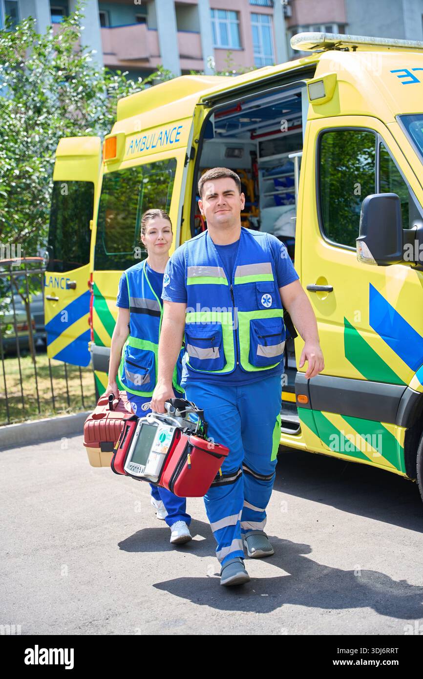 Member emergency services team hi-res stock photography and images - Alamy