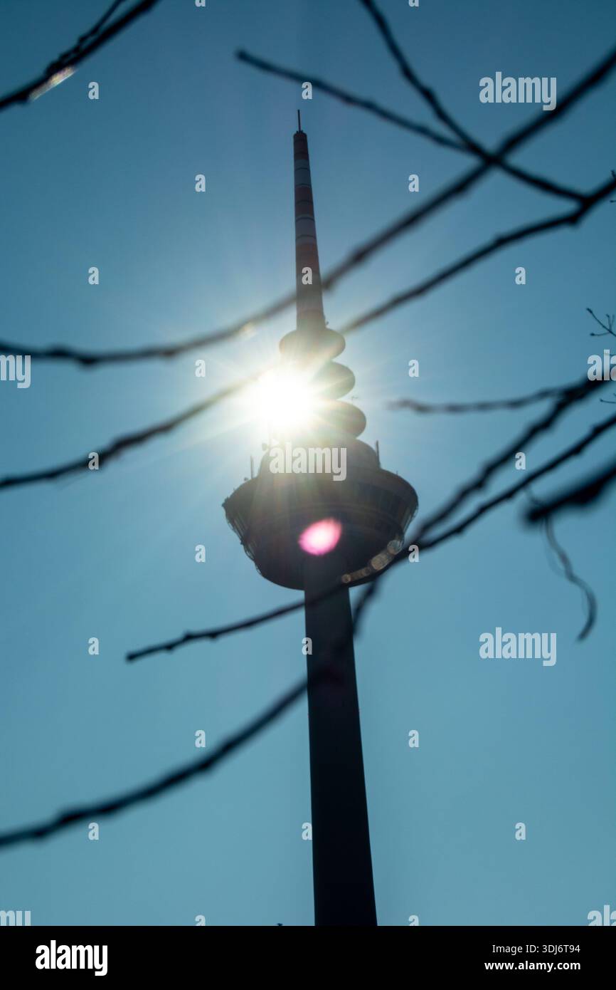 Silhouette tall tower sunburst hi-res stock photography and images - Alamy