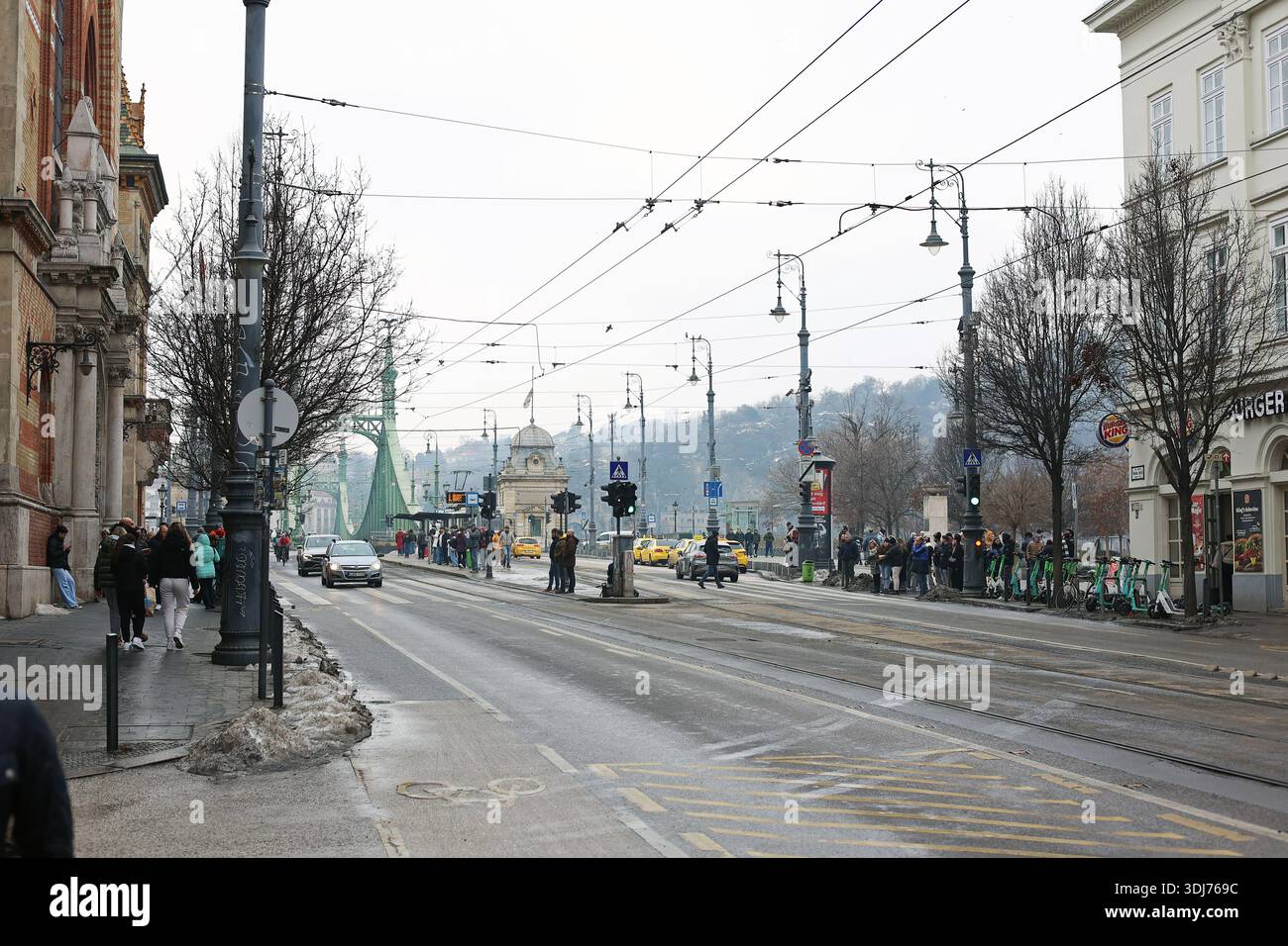Winter street scene at Fővám Square in central Budapest, Hungary Stock ...