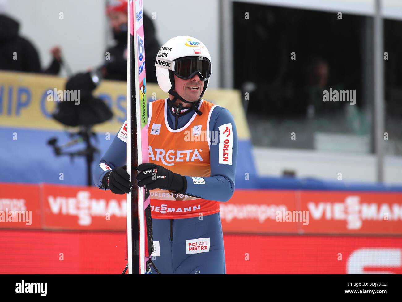 Zyla piotr pol im auslauf stehend hi-res stock photography and images ...