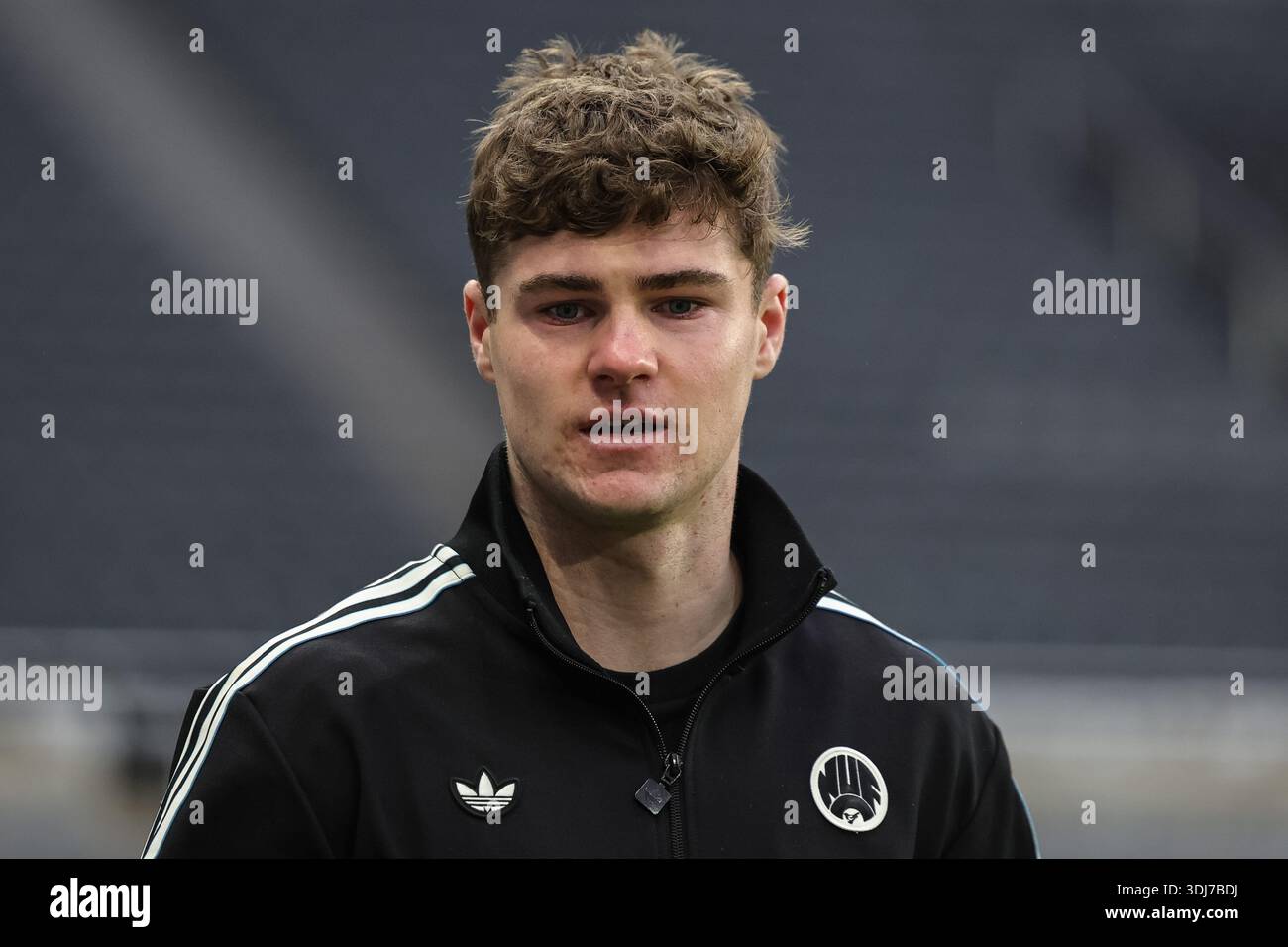 Alex Murphy of Newcastle Untied arrives during the Premier League match ...