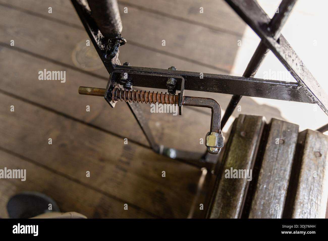 Industrial metal hinge mechanism hi-res stock photography and images ...