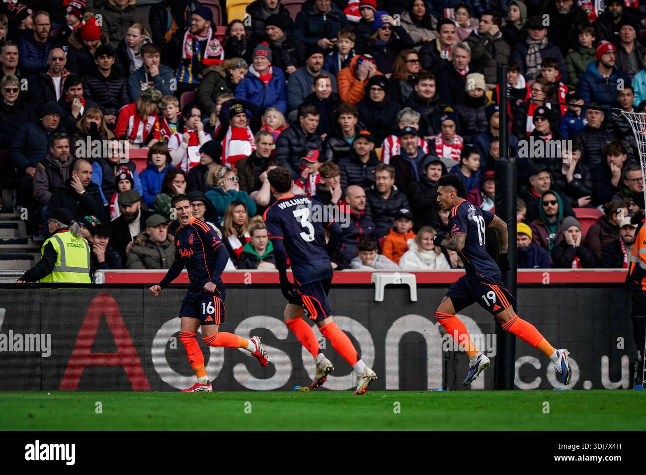 Igor Jesus of Nottingham Forest scores to make it 0-1 during the ...