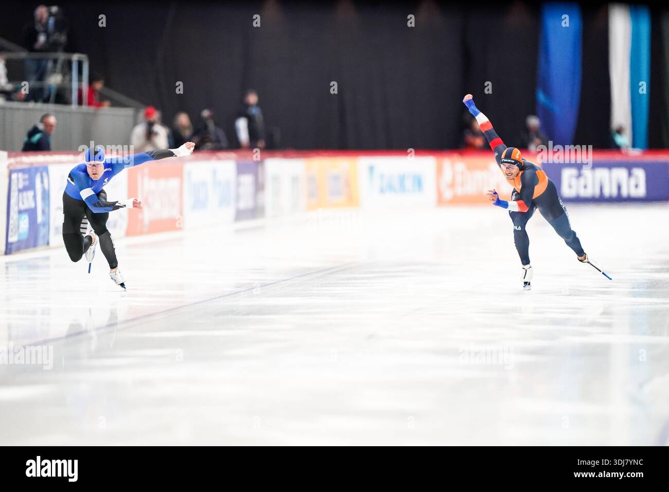 INZELL, GERMANY - JANUARY 25: Sebas Diniz of Netherlands and Marten ...