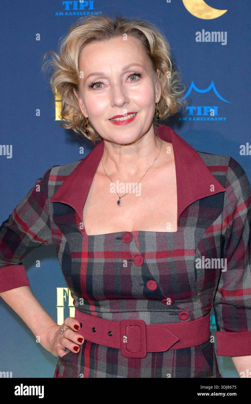 Dana Golombek bei der Premiere der Operette Frau Luna im Tipi am ...