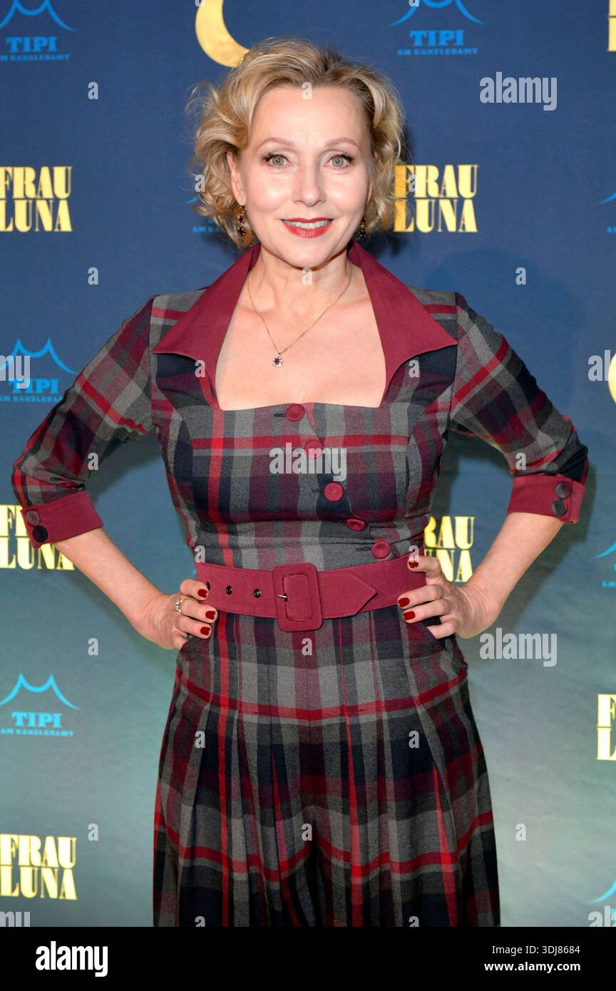 Dana Golombek bei der Premiere der Operette Frau Luna im Tipi am ...