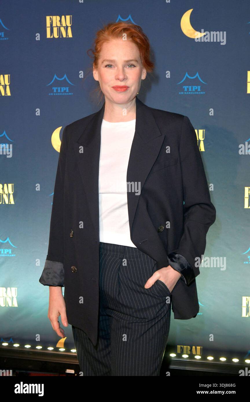 Henny Reents bei der Premiere der Operette Frau Luna im Tipi am ...