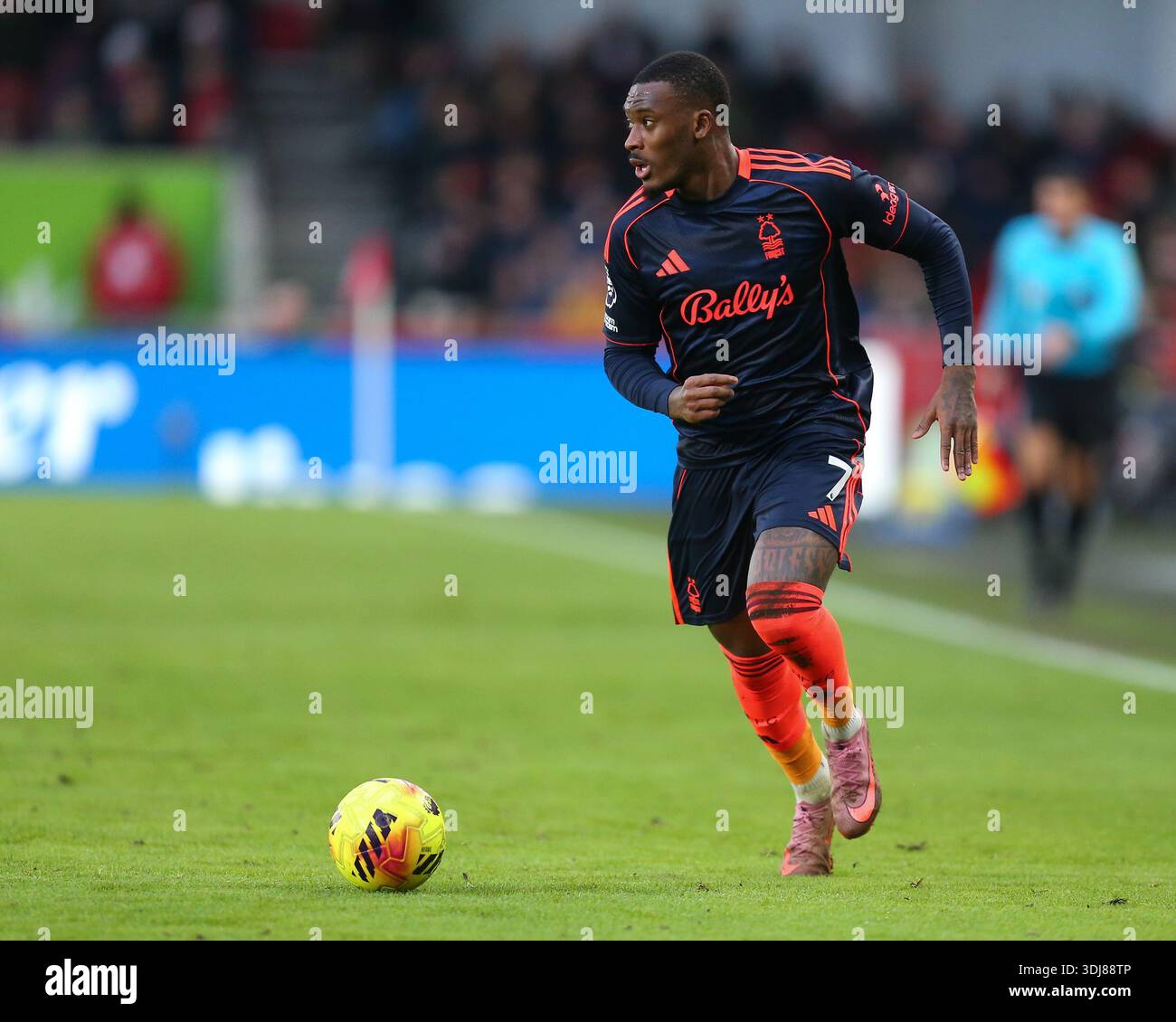 London, England, January 25 2026: Callum Hudson-Odoi (7 Nottingham ...