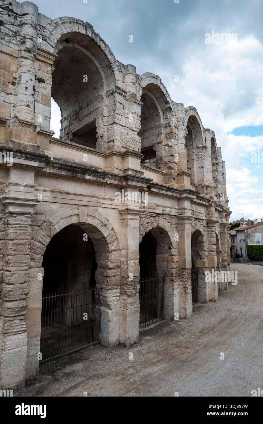 Arles painting hi-res stock photography and images - Alamy