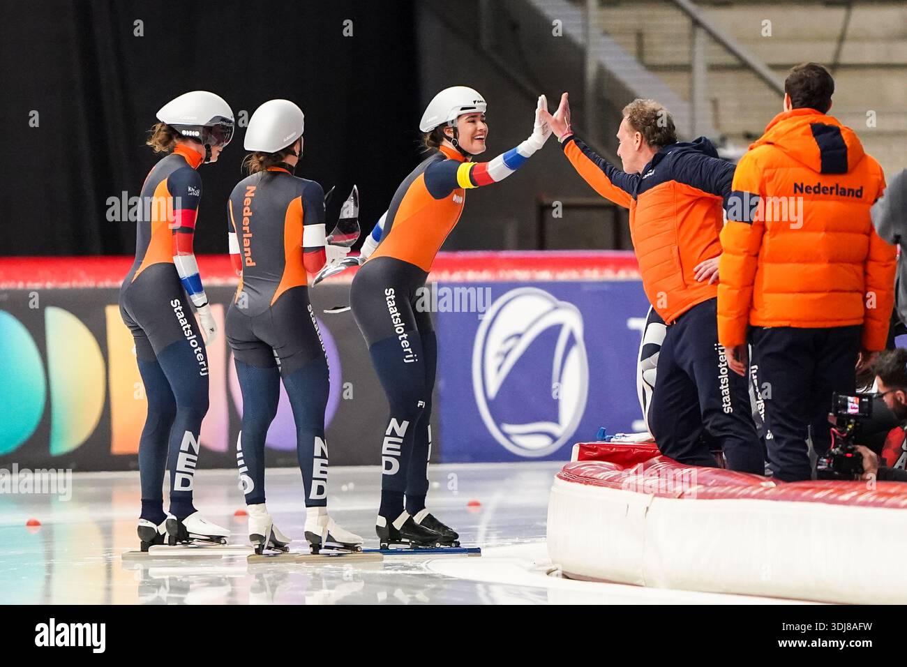 INZELL, GERMANY - JANUARY 25: Marrit Fledderus of Netherlands, Naomi ...