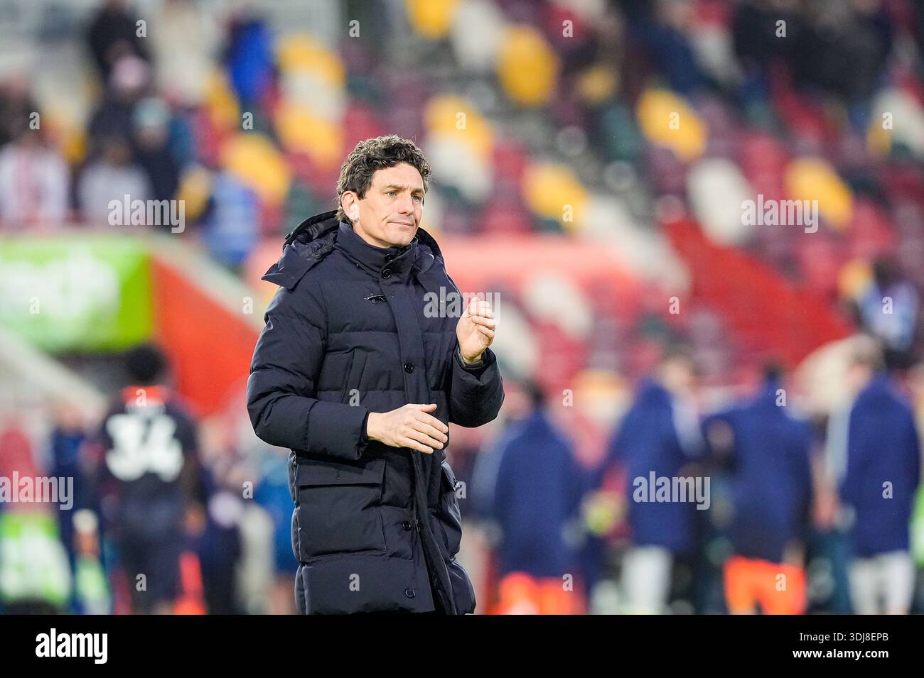Keith Andrews manager of Brentford applauds the fans after the final ...