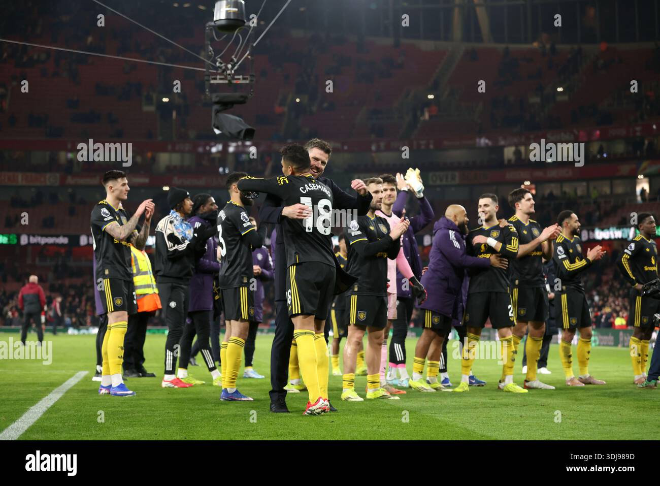 Michael Carrick (Man Utd head coach) celebrates victory with Casemiro ...