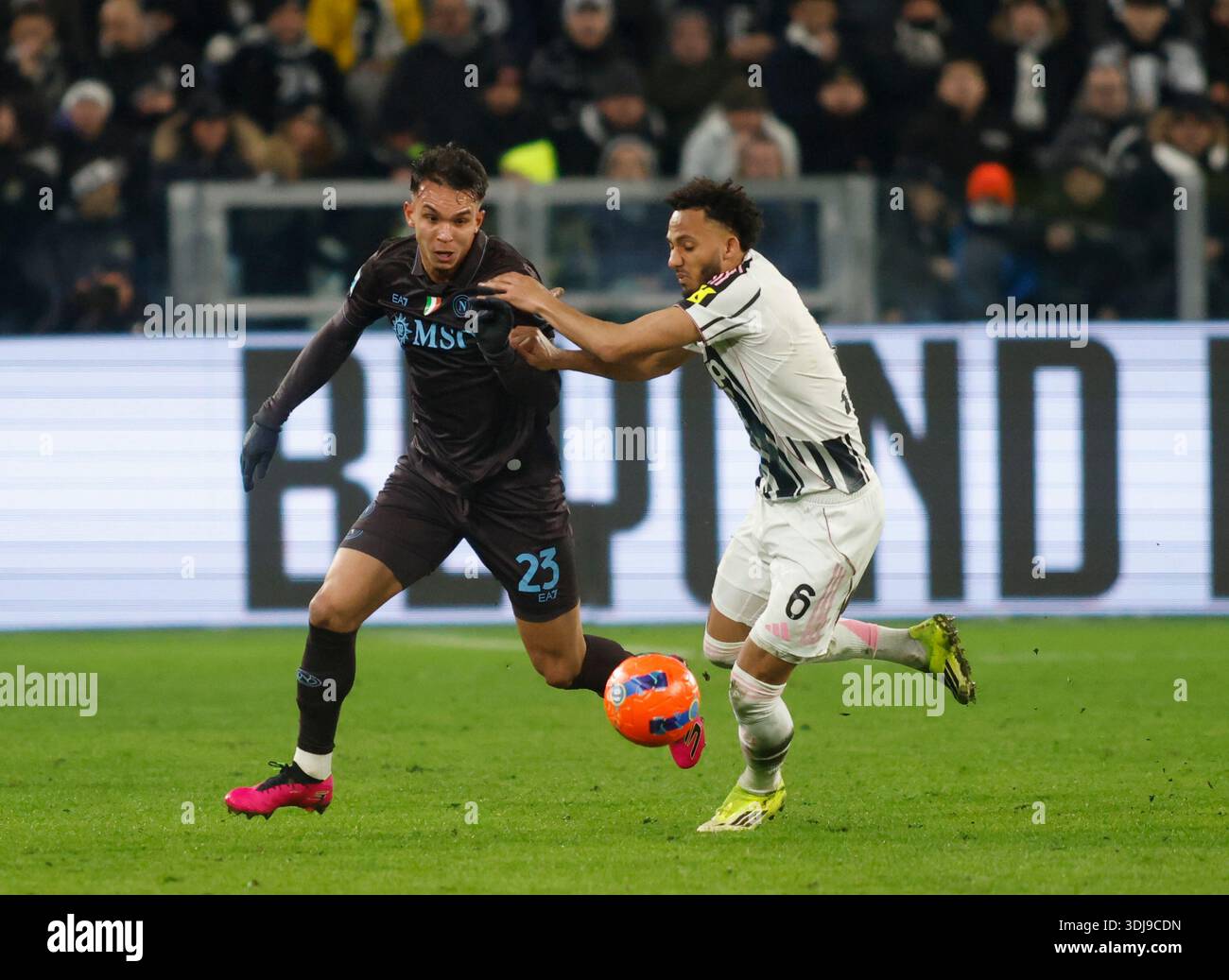 Giovane of SSC Napoli and Lloyd Kelly of Juventus FC during the Italian ...