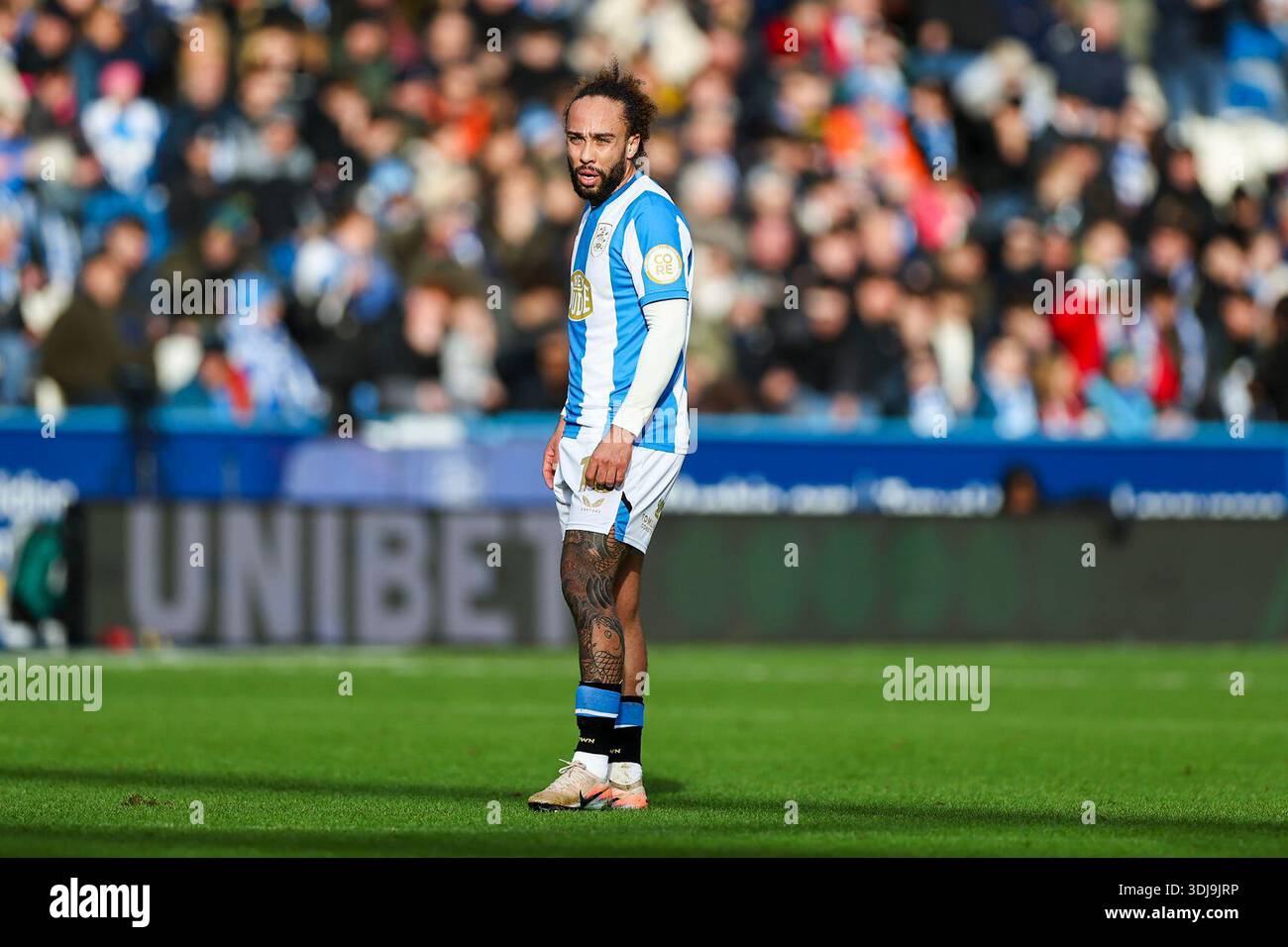 Huddersfield Town midfielder Marcus Harness (10) during the ...