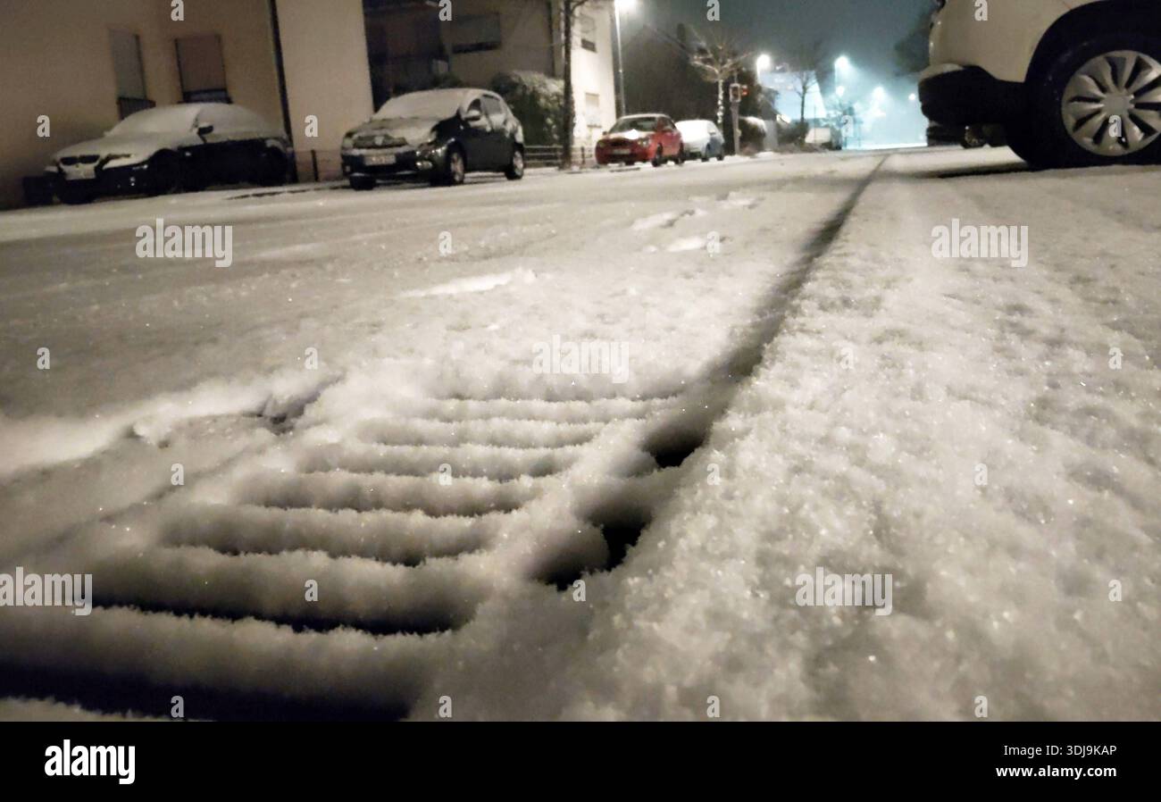 Schnee in Bayern , Umwetter , Glatt , Winter in Wendelstein , Bayern ...