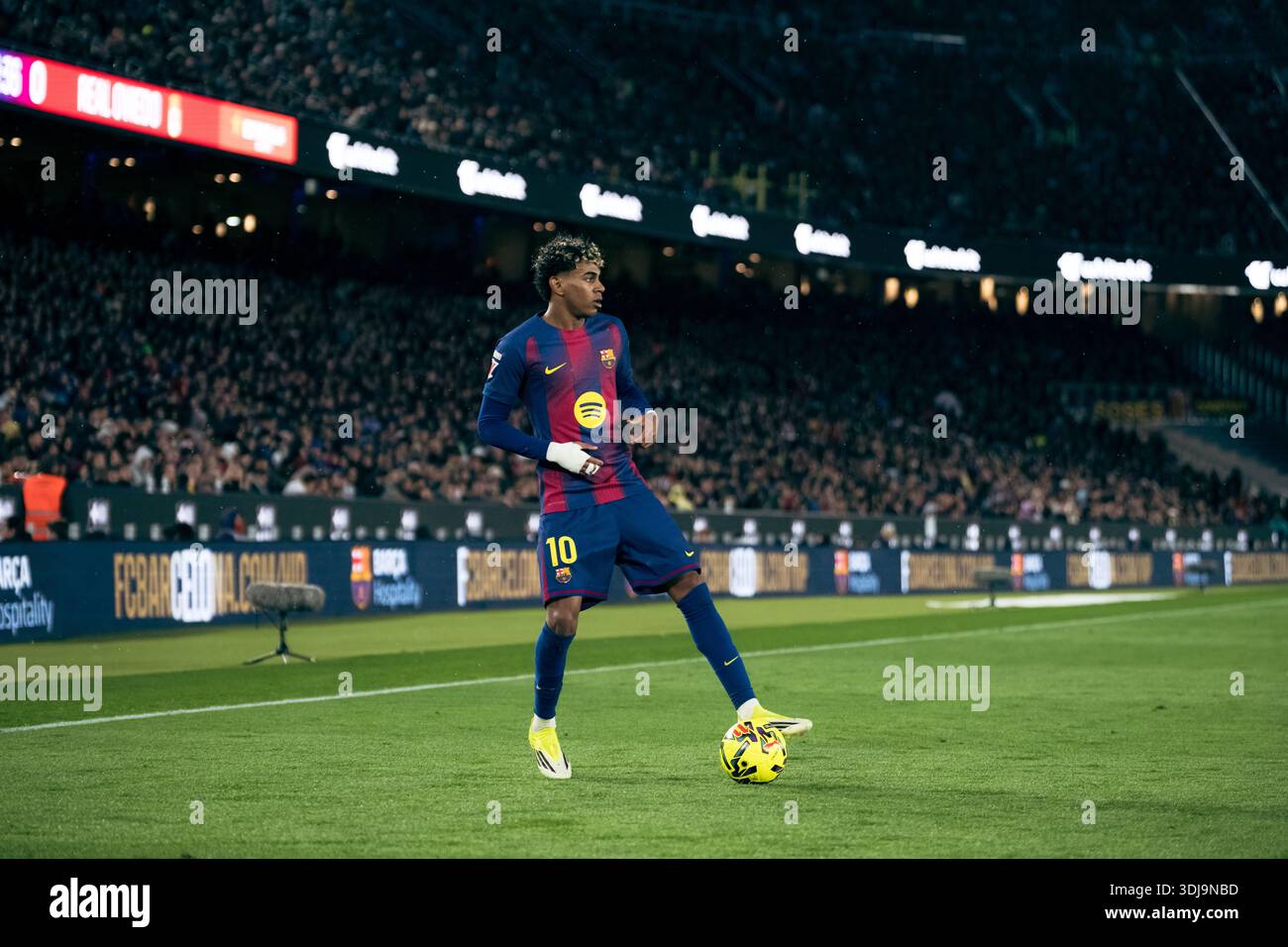 FC Barcelona player (10) Lamine Yamal during LaLiga EA Sports match ...