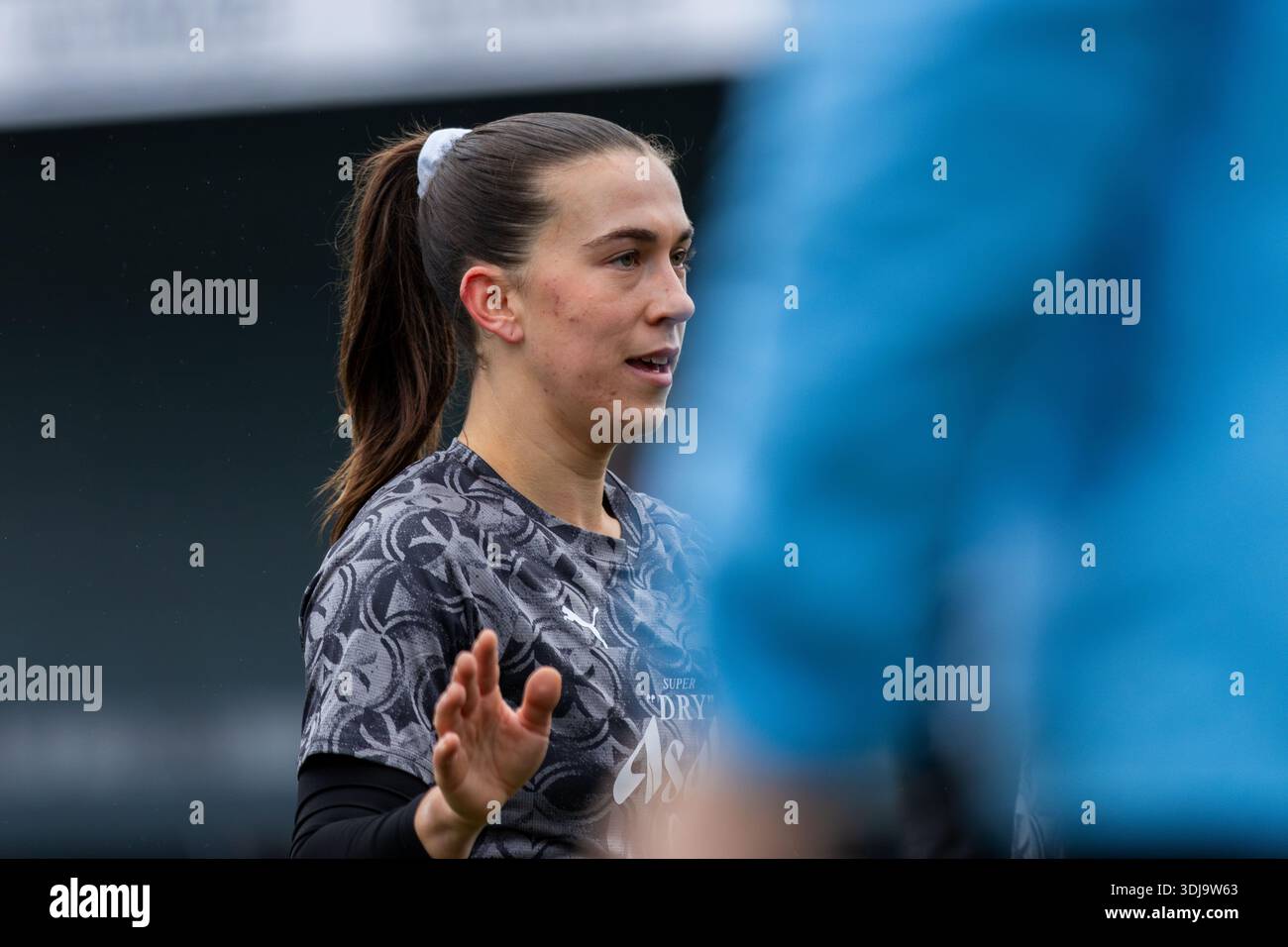 London, UK. 25th Jan 2026. Sam Coffey of Manchester City Women before ...