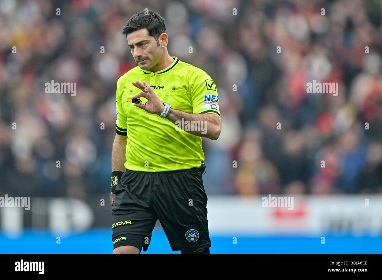 referee of the match Fabio Maresca to Napoli during Genoa CFC vs ...