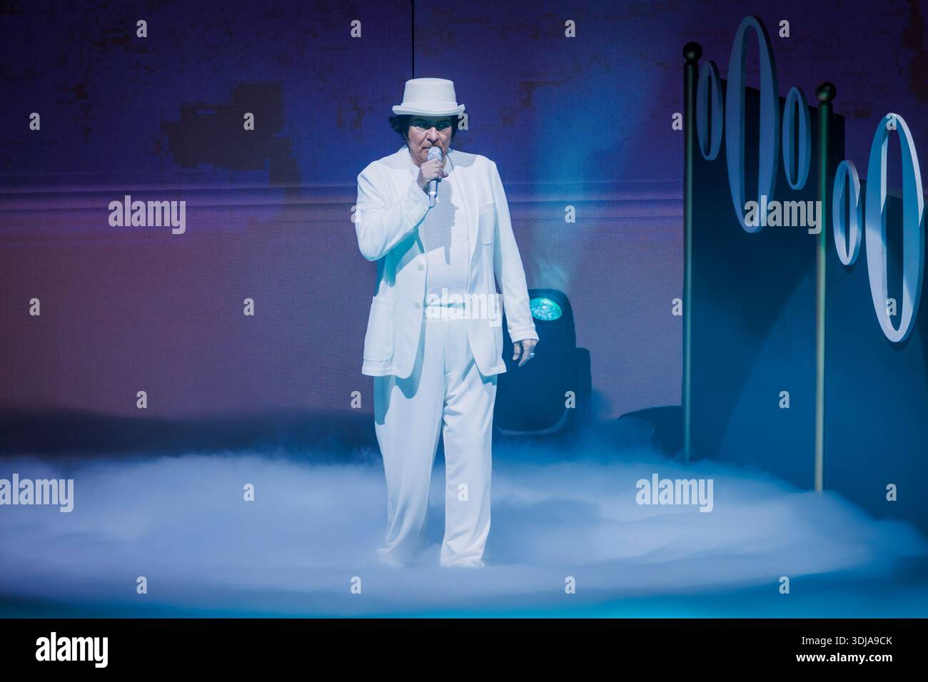 Renato Zero performs the first tour date of "L'orazero in tour" in Rome ...