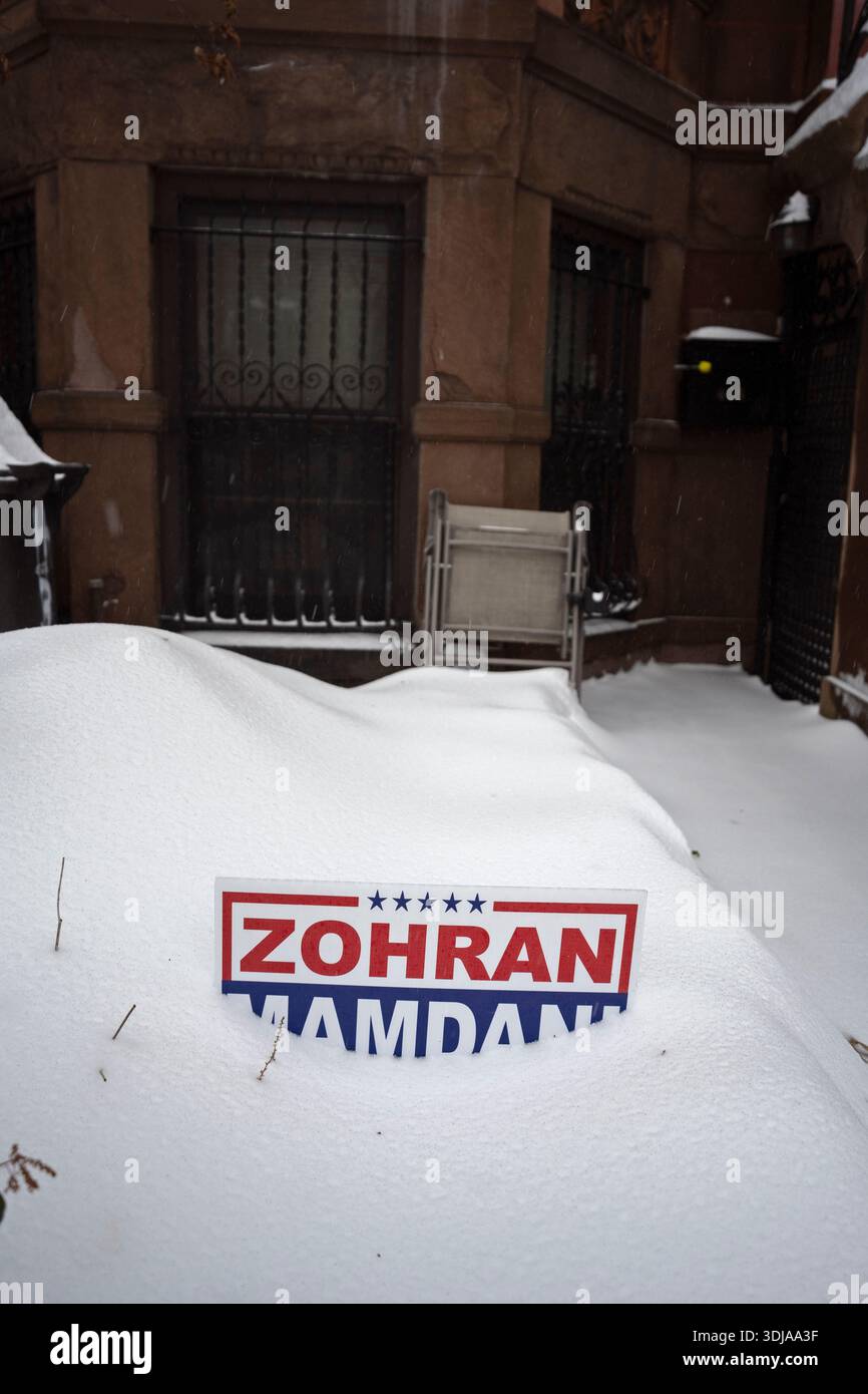 Brooklyn, New York, USA 25th Jan., 2026 Zohran Mamdani for mayor sign ...