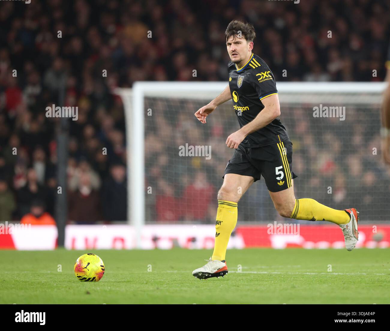 London, UK. 25th Jan, 2026. Harry Maguire (MU) at the Arsenal v ...