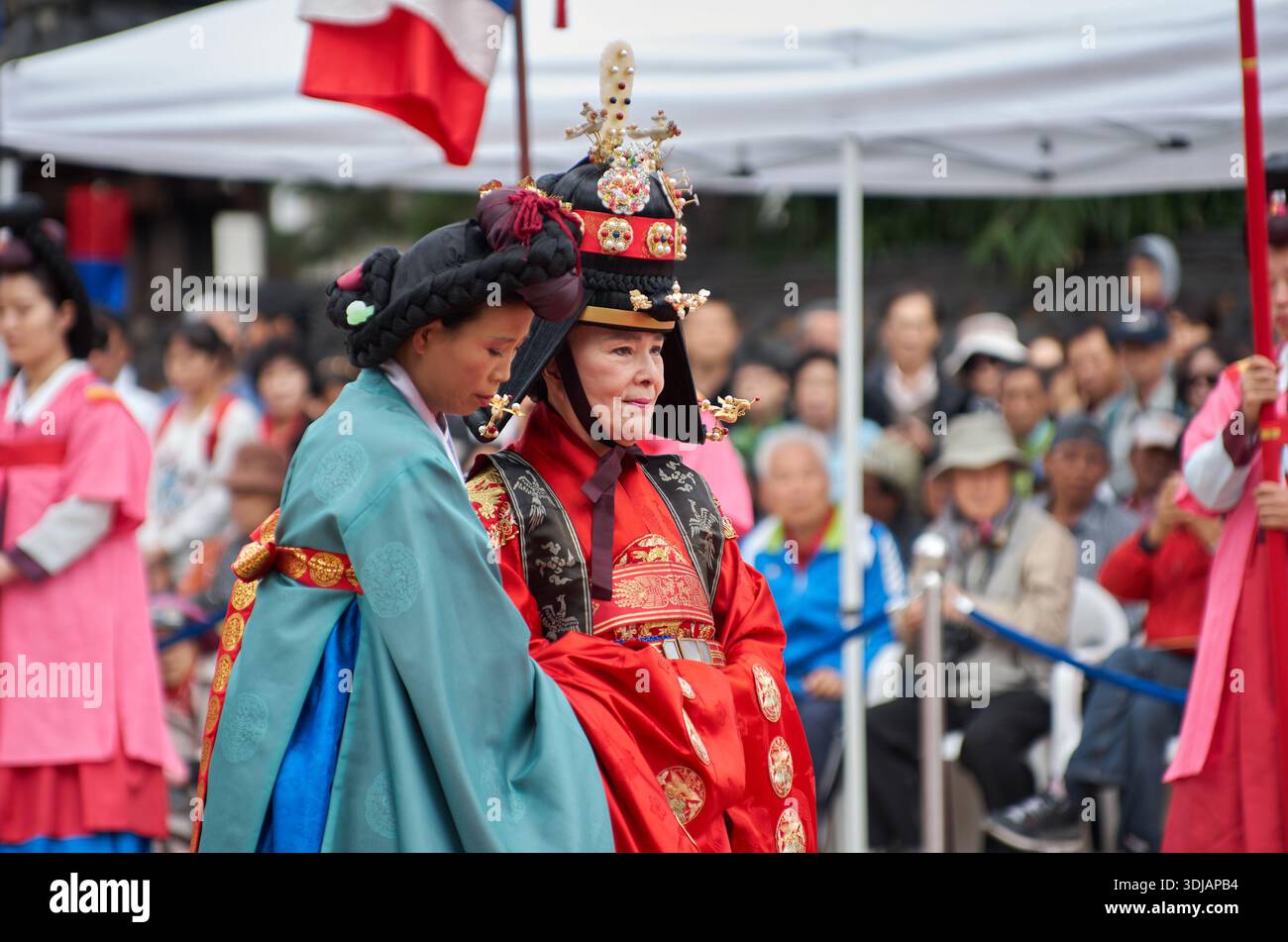 Seoul, South Korea: Actress portraying Joseon queen in royal hanbok ...