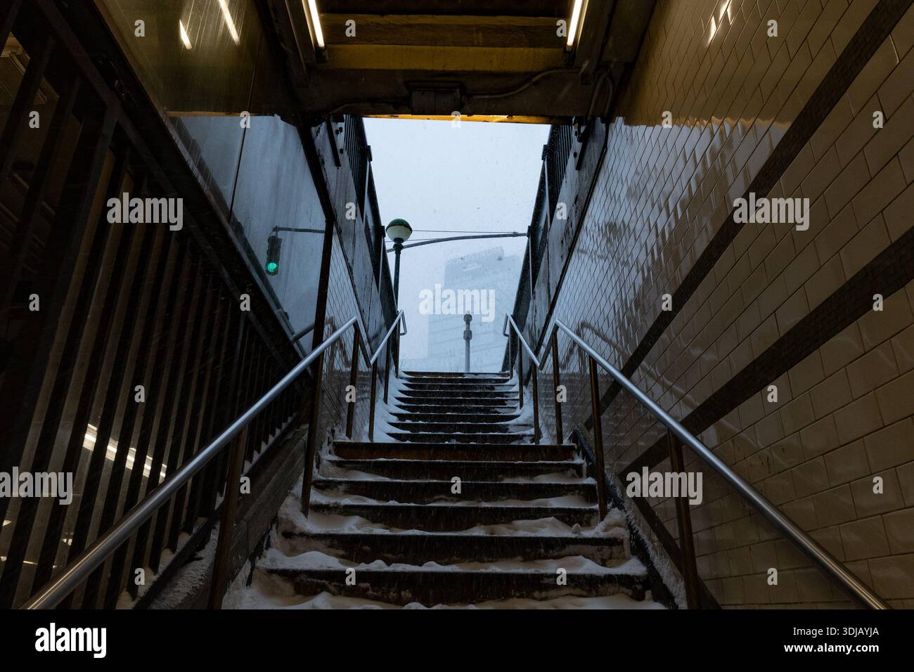 Heavy snow falling during Sunday's blizzard as seen from Columbus ...