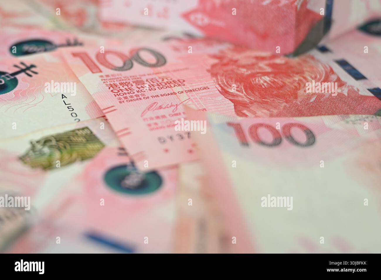 26 January 2026, China, Peking: Several banknotes for 100 Hong Kong ...