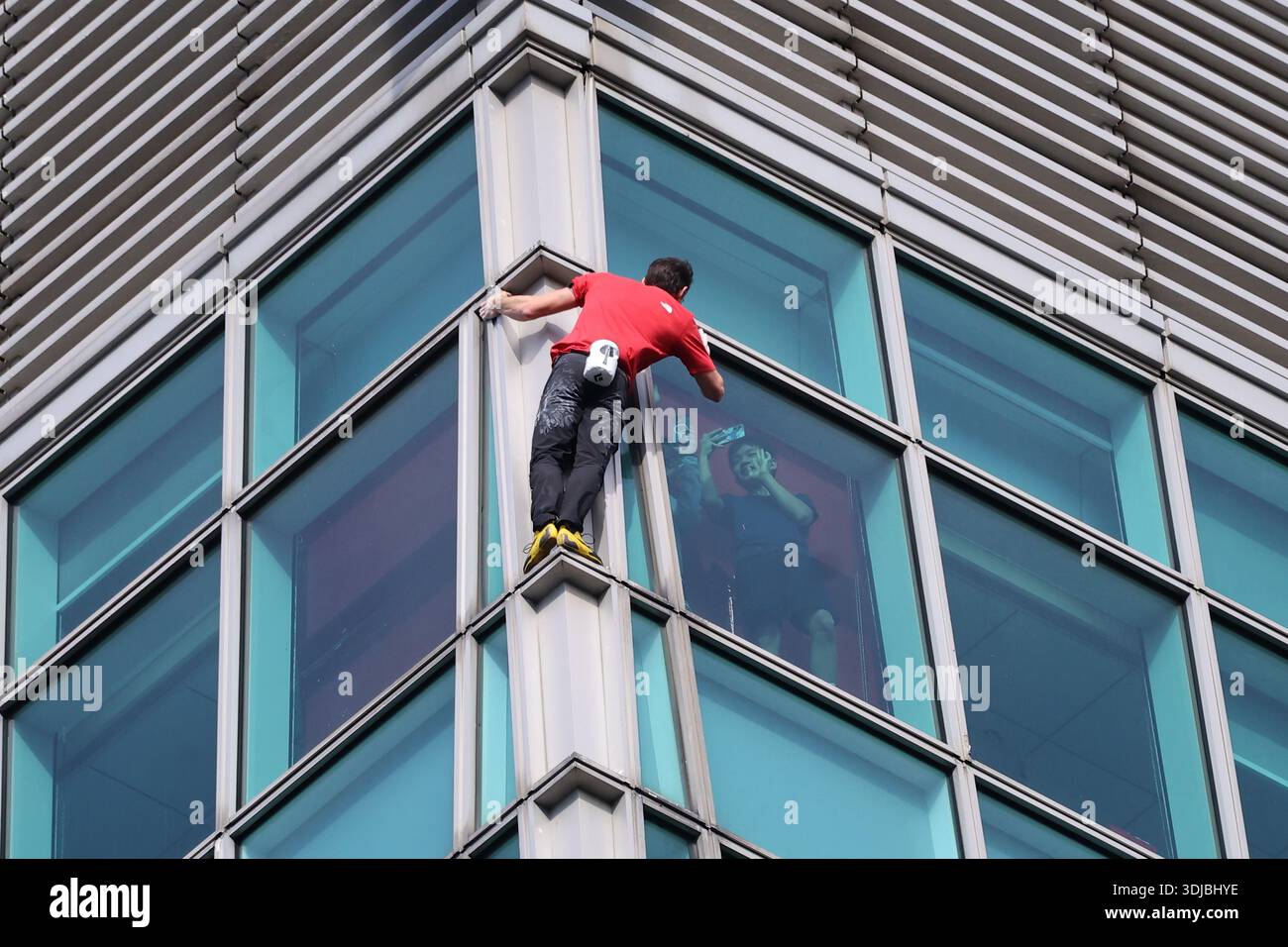 TAIPEI, CHINA - JANUARY 25, 2026 - American climber Alex Honnold climbs ...