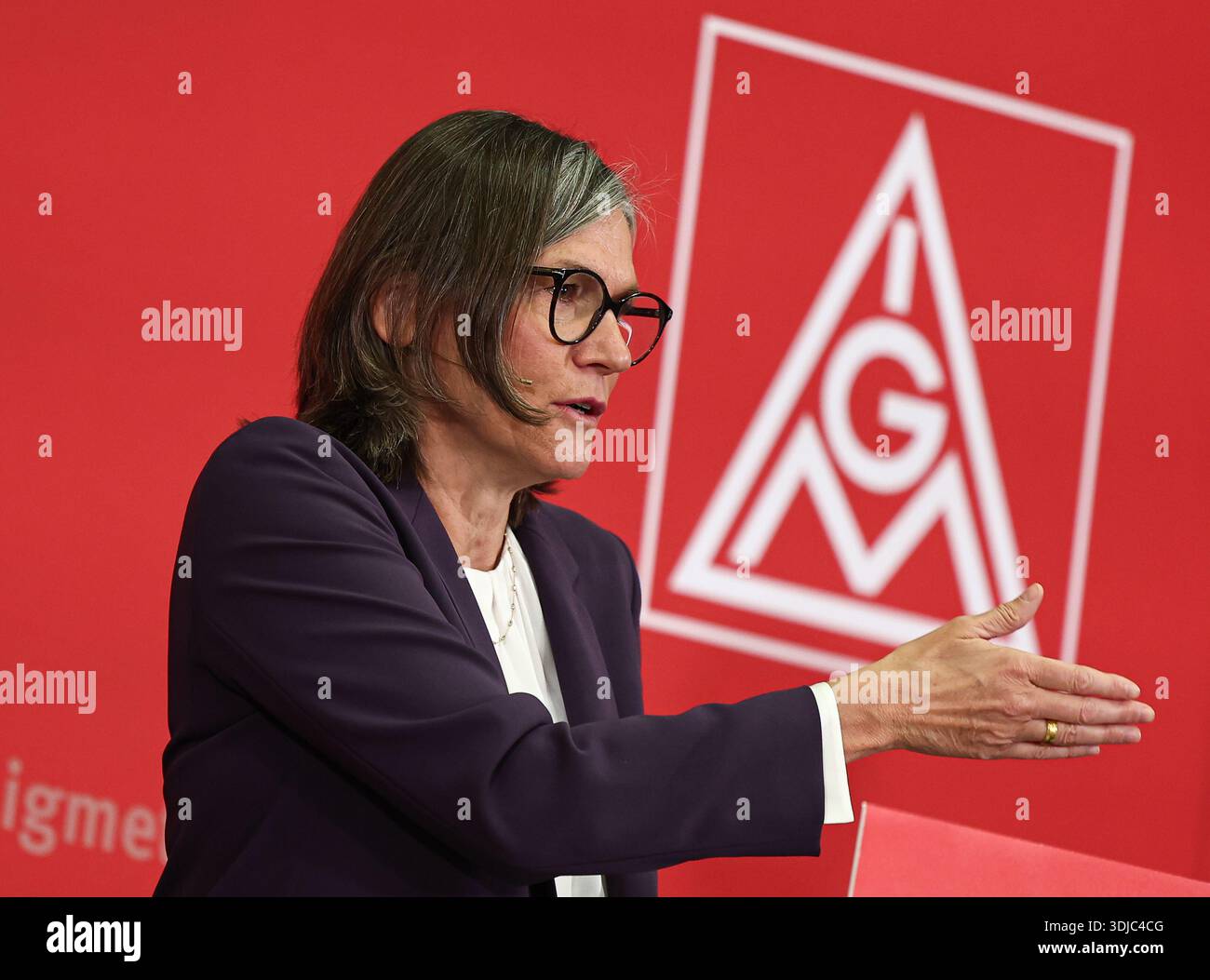 26 January 2026, Hesse, Frankfurt/Main: Christiane Benner, 1st ...