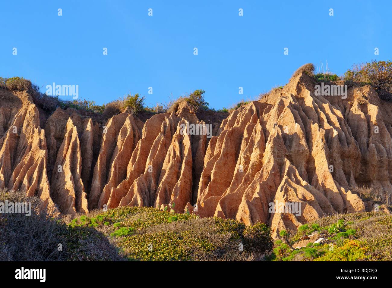 Exposed sandstone cliffs at El Matador State Beach, Malibu, California ...