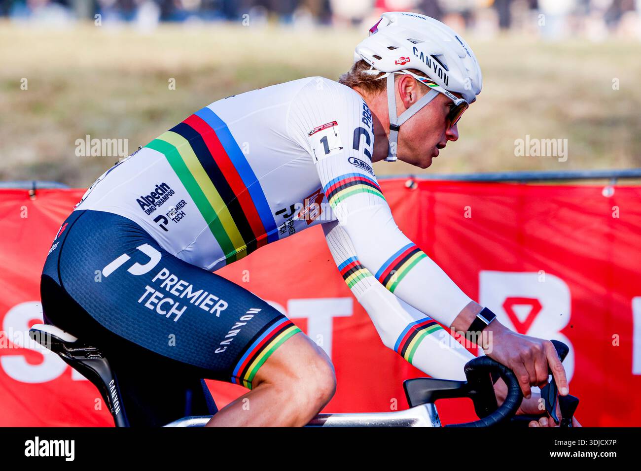 Uci cyclocross worldcup 2025 2026 round 12 hoogerheide hi-res stock ...